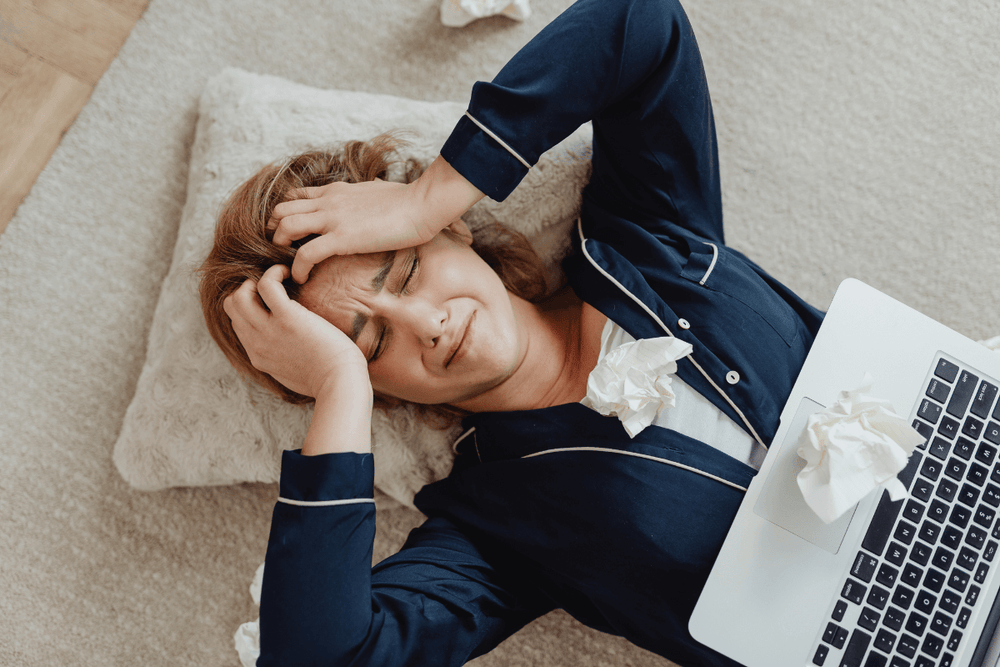 The Silent Burnout: How High-Functioning Women Collapse Quietly – Glowable